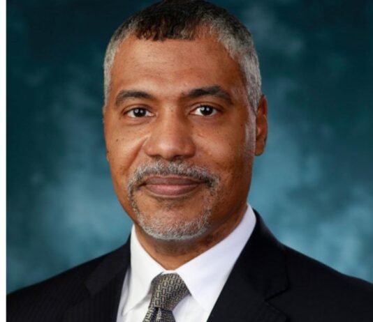 Portrait : Qui est Ian SAUNDERS, le nouveau Secrétaire Général de l’OMD ...